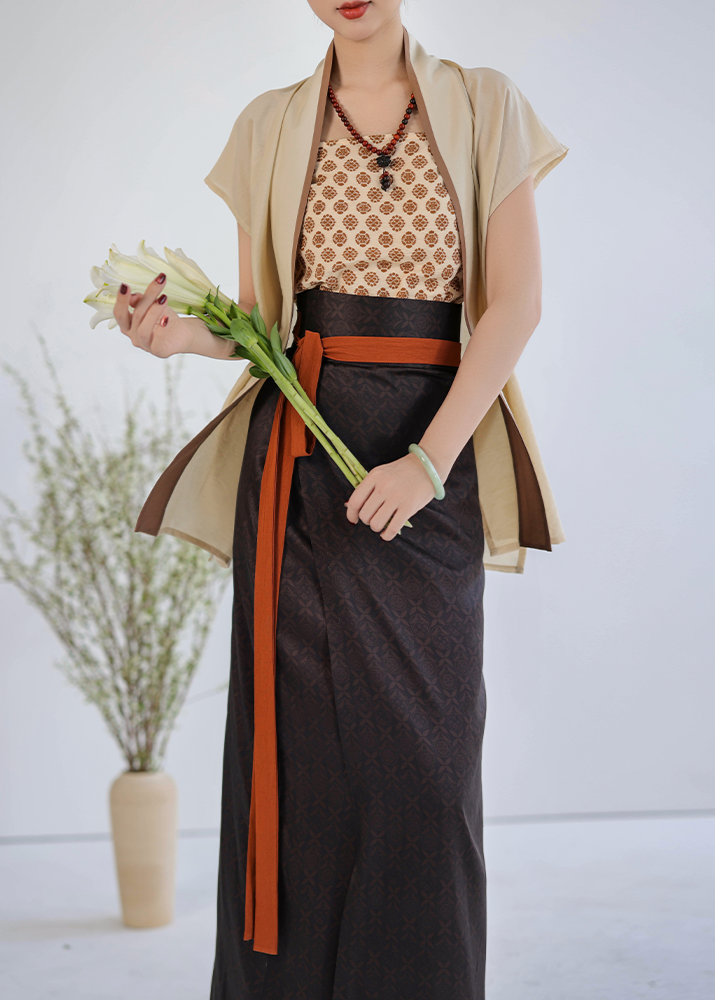 Rice Bloom | 3-Piece Modern Hanfu (稻花香) – NewMoonDance