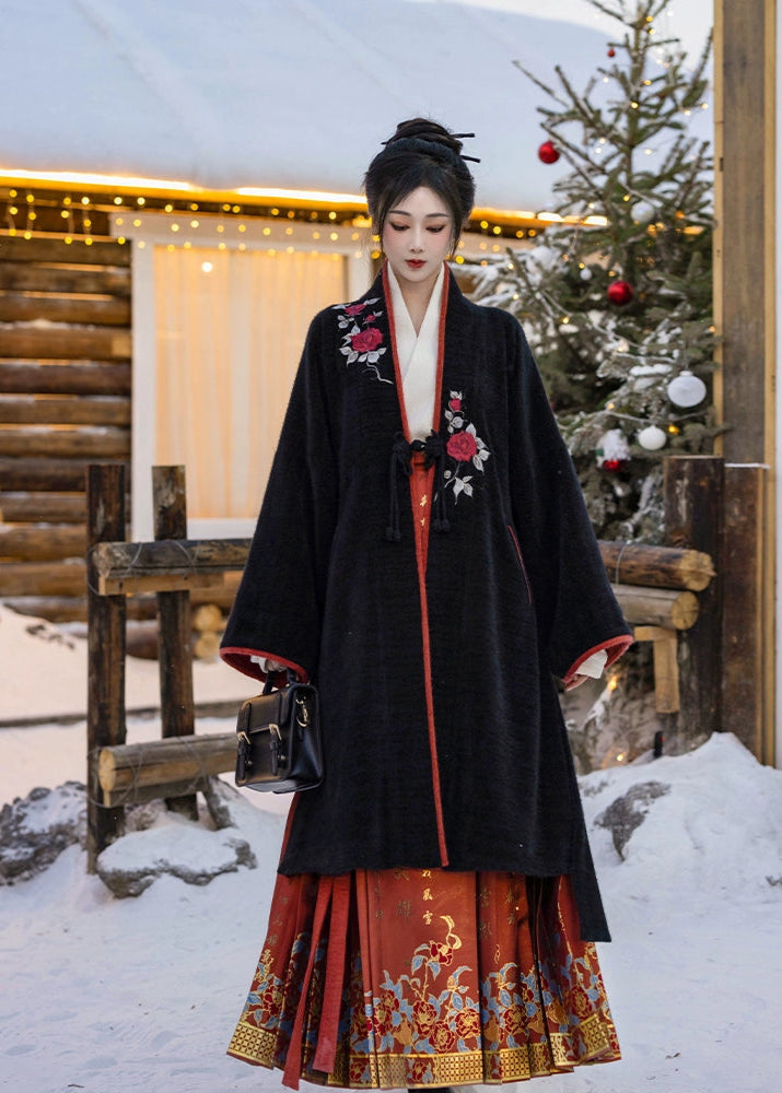 Winter Rose | 3-Piece Ma Mian Set (冬日朱砂痣) – NewMoonDance