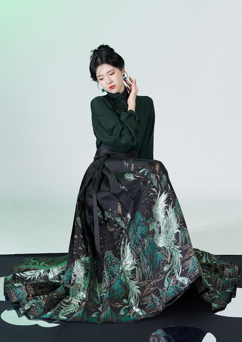 Phoenix | Modern Ma Mian Skirt Set (青羽) – NewMoonDance