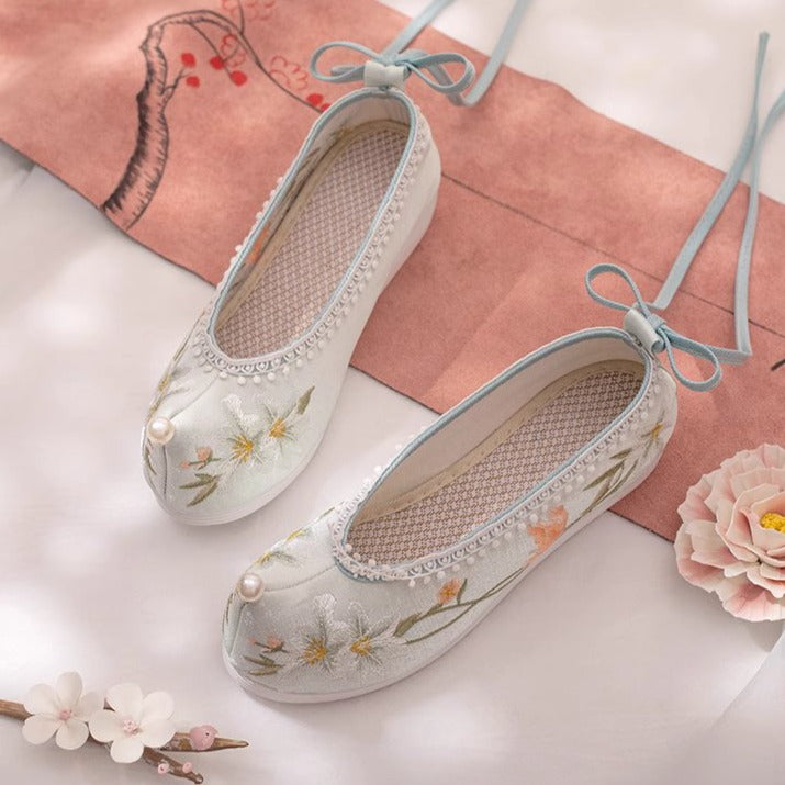 Azure Grace | Embroidered Shoes(青颜） – NewMoonDance