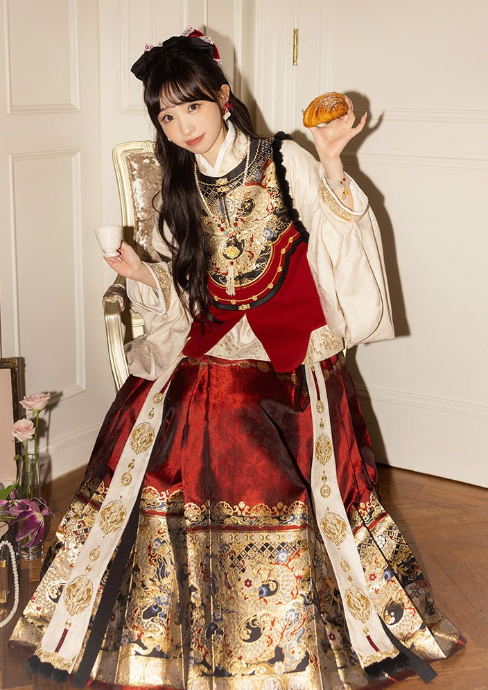 Golden Dragon | 4-Pieces 2024 New Year Ming Hanfu (瑞龙启岁) – NewMoonDance