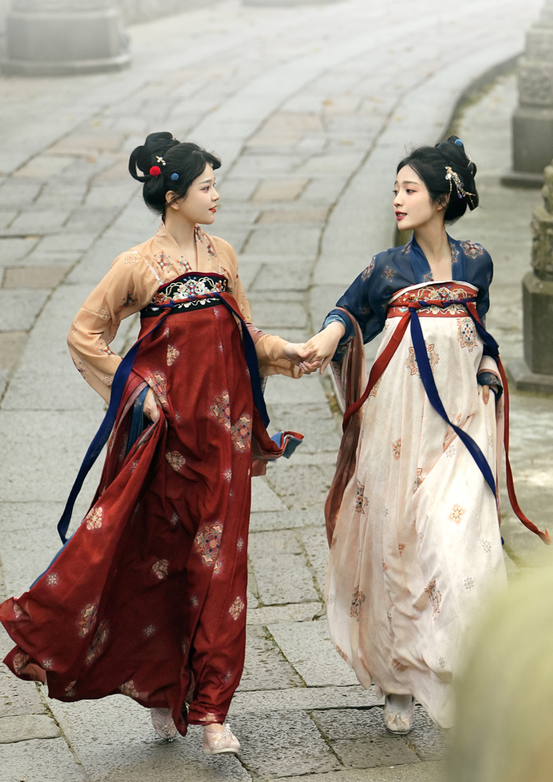 Rong Rong | Spring Tang Hanfu (容容) – NewMoonDance