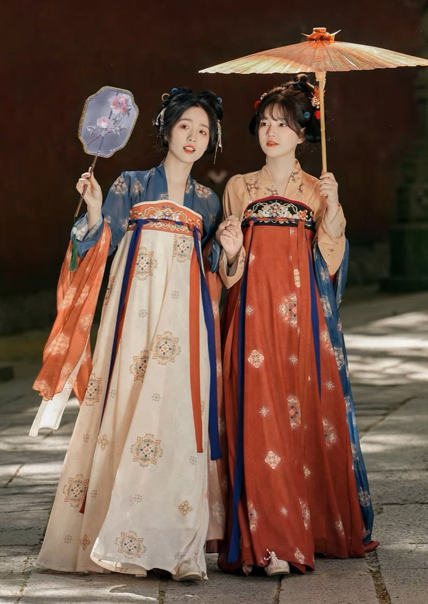 Rong Rong | Spring Tang Hanfu (容容) – NewMoonDance