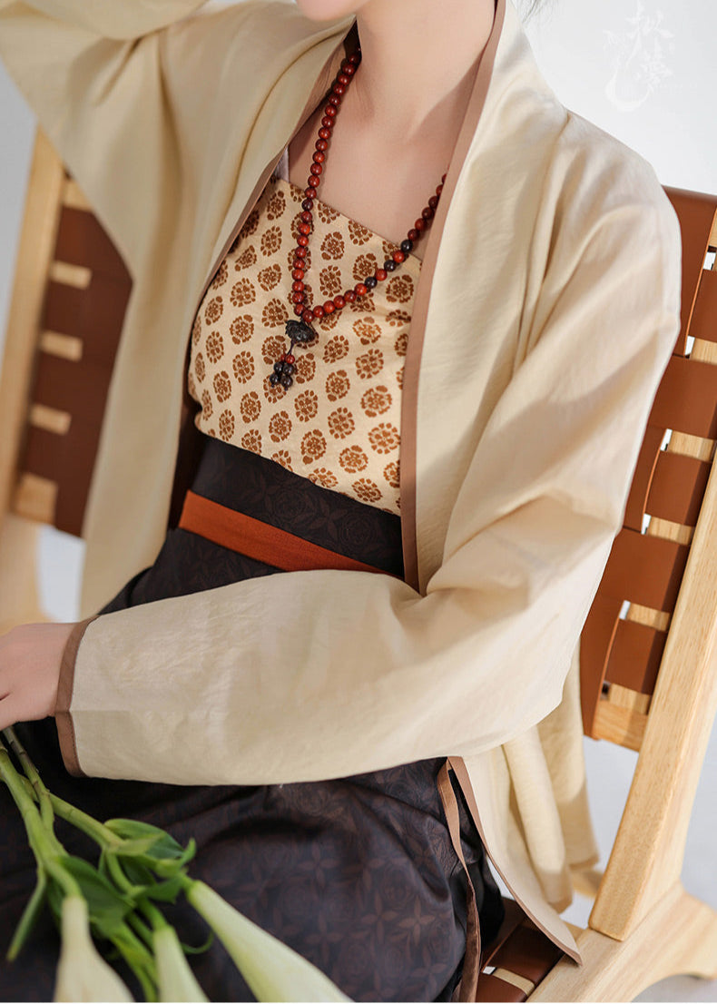 Rice Bloom | 3-Piece Modern Hanfu (稻花香) – NewMoonDance