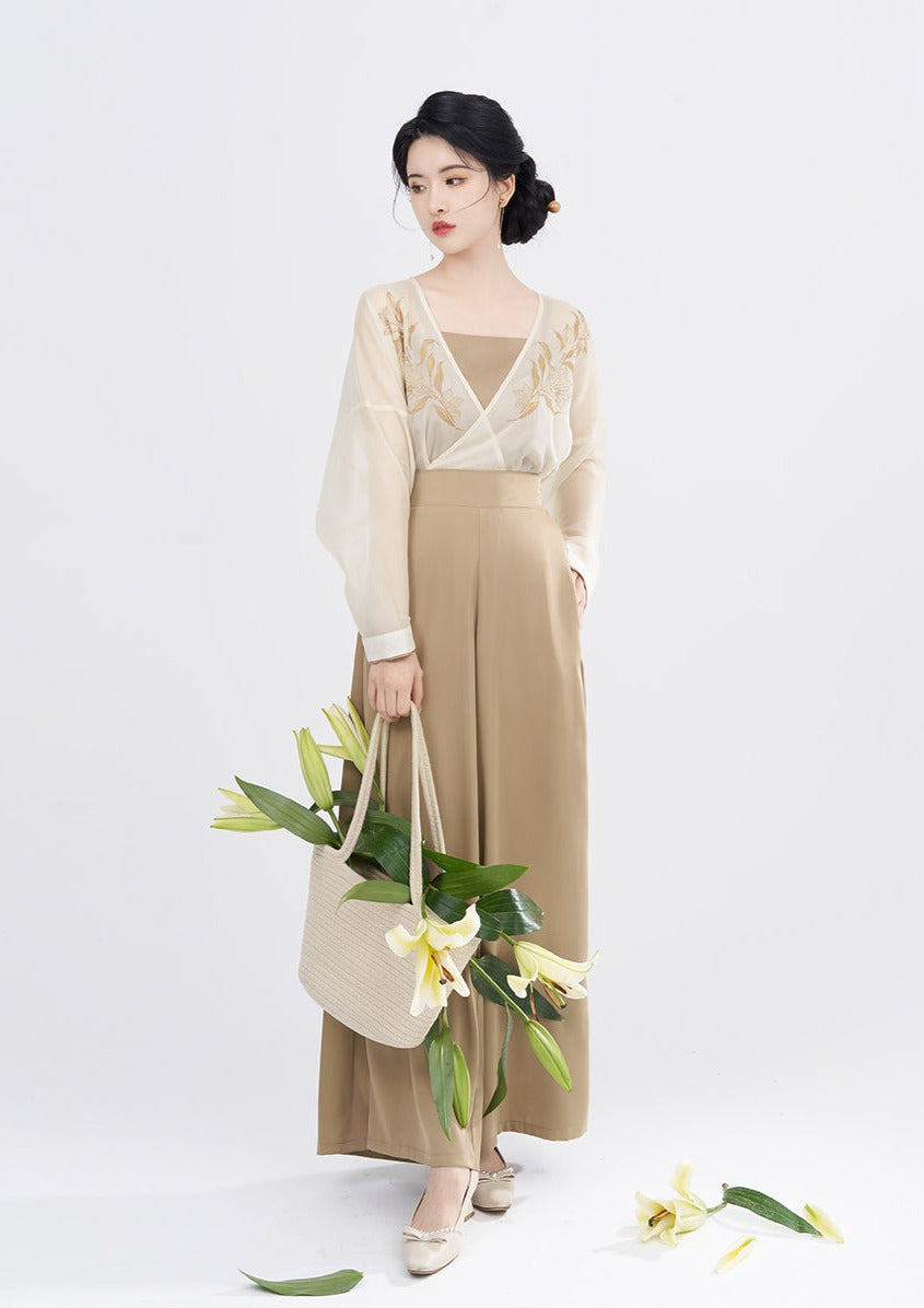 Ink Lily | Modern Beige Hanfu (引染) – NewMoonDance